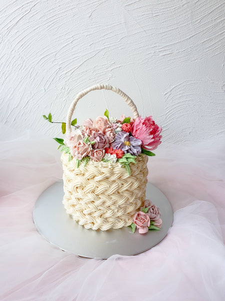 Custom Cakes – Ethereal Bakes